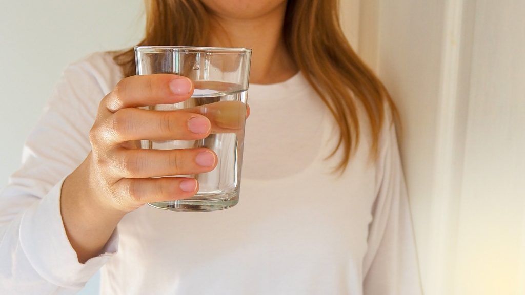 Ways to Rehydrate Fast: 5 Tips That Actually Work - The Fitness India Show